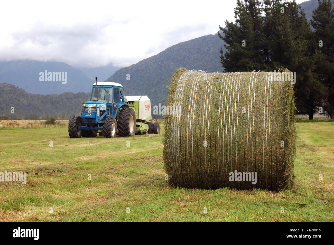 Silage production hi-res stock photography and images - Alamy
