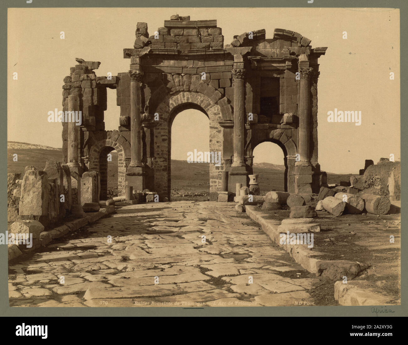 Ruines romaines hi-res stock photography and images - Alamy