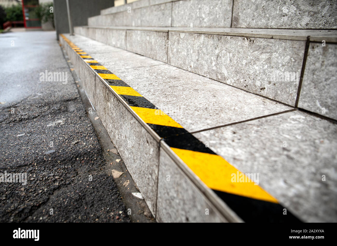 Anti slip stairs hi-res stock photography and images - Alamy