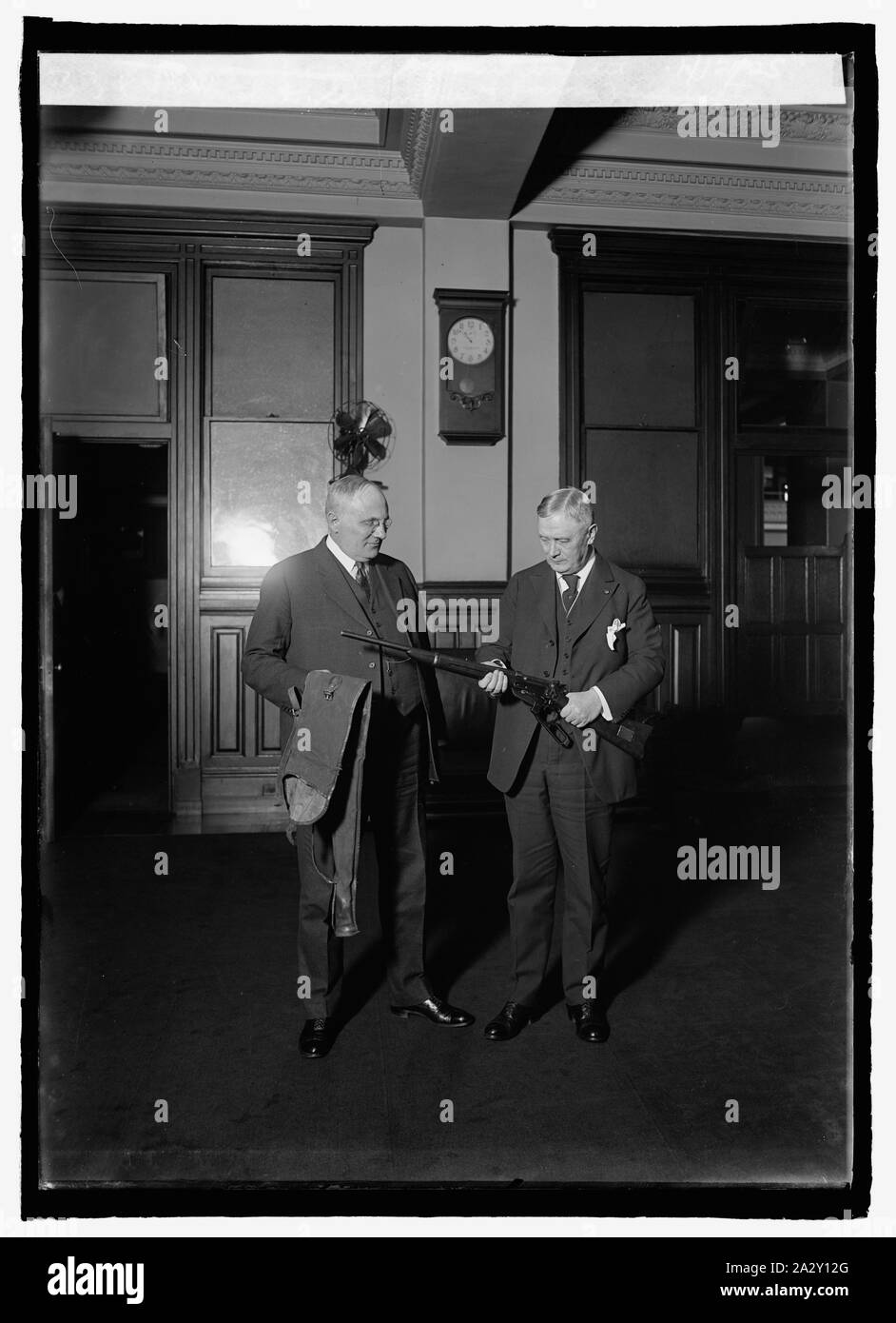 Rush D. Simmons & Harry New with gun presented by mail bandit, 1/12/25 ...