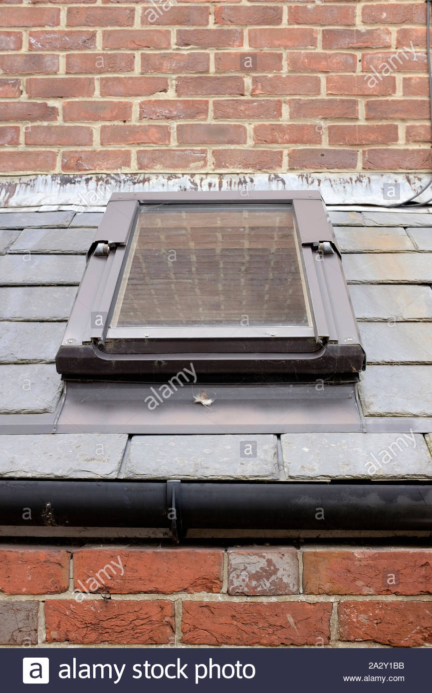 English Type House High Resolution Stock Photography and Images - Alamy