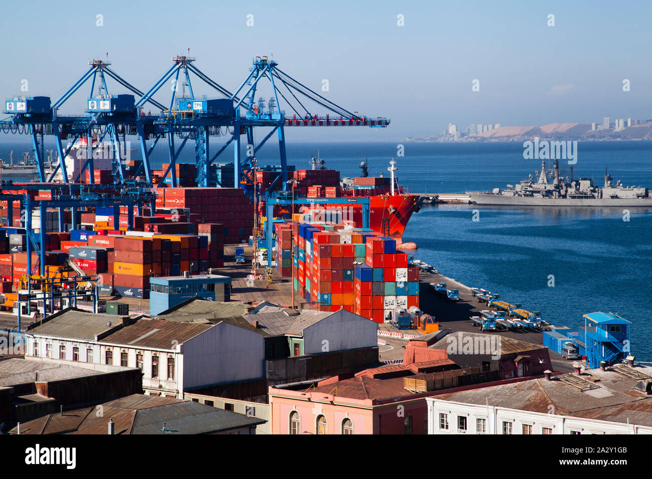 Shipping container construction hi-res stock photography and images - Alamy