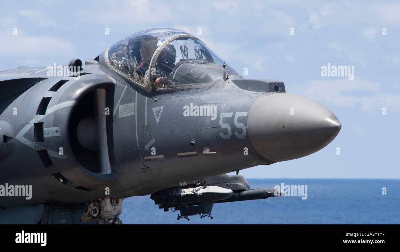 191003-N-PQ586-1345 SOUTH CHINA SEA (Oct. 3, 2019) U.S. Marine Corps ...