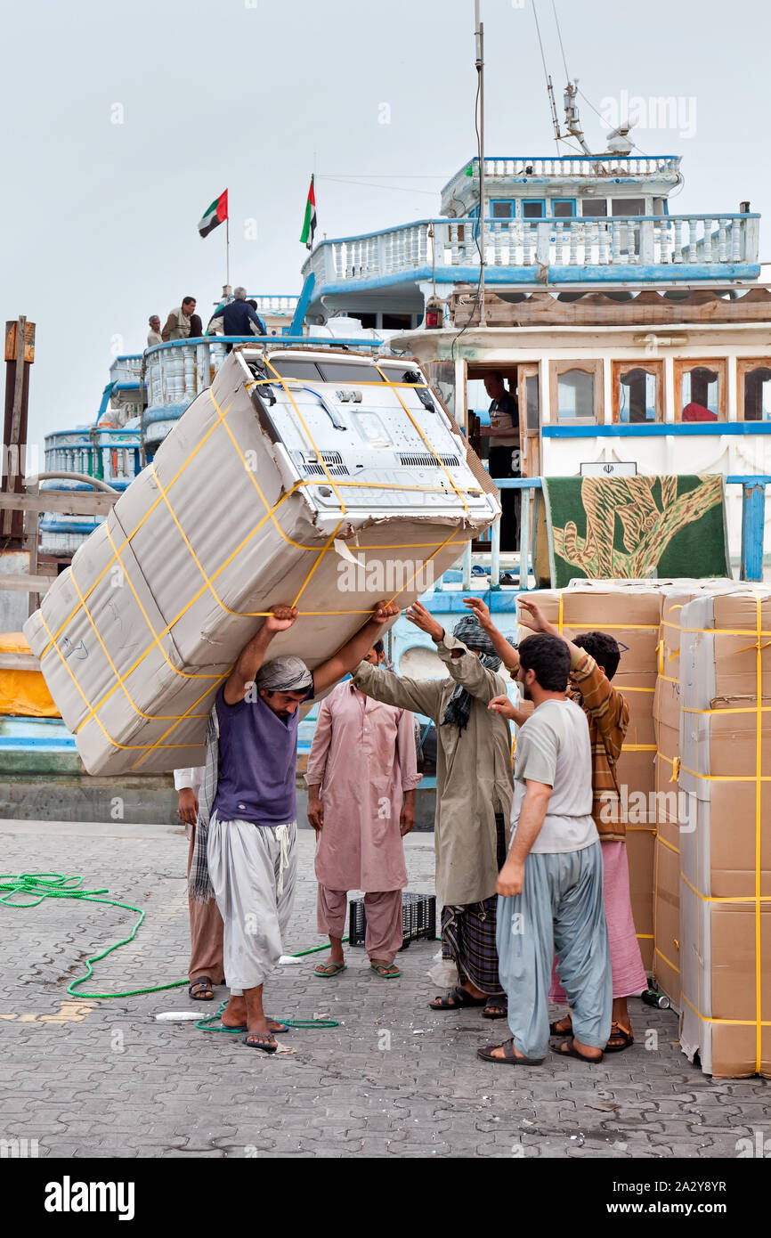 People going on with their daily lives in the old town of Dubai loading ...
