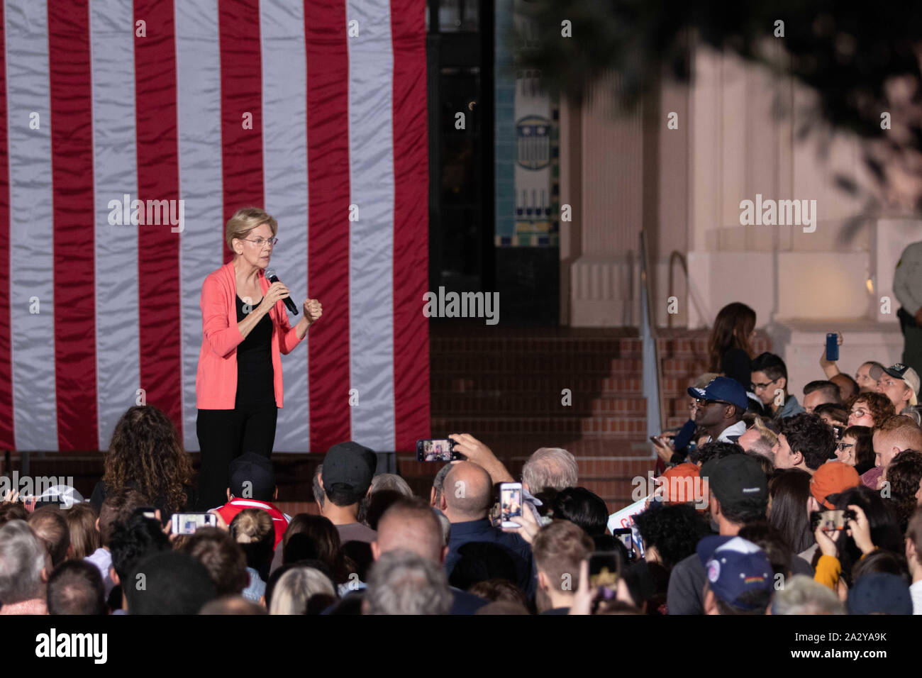 Elizabethwarren hi-res stock photography and images - Alamy