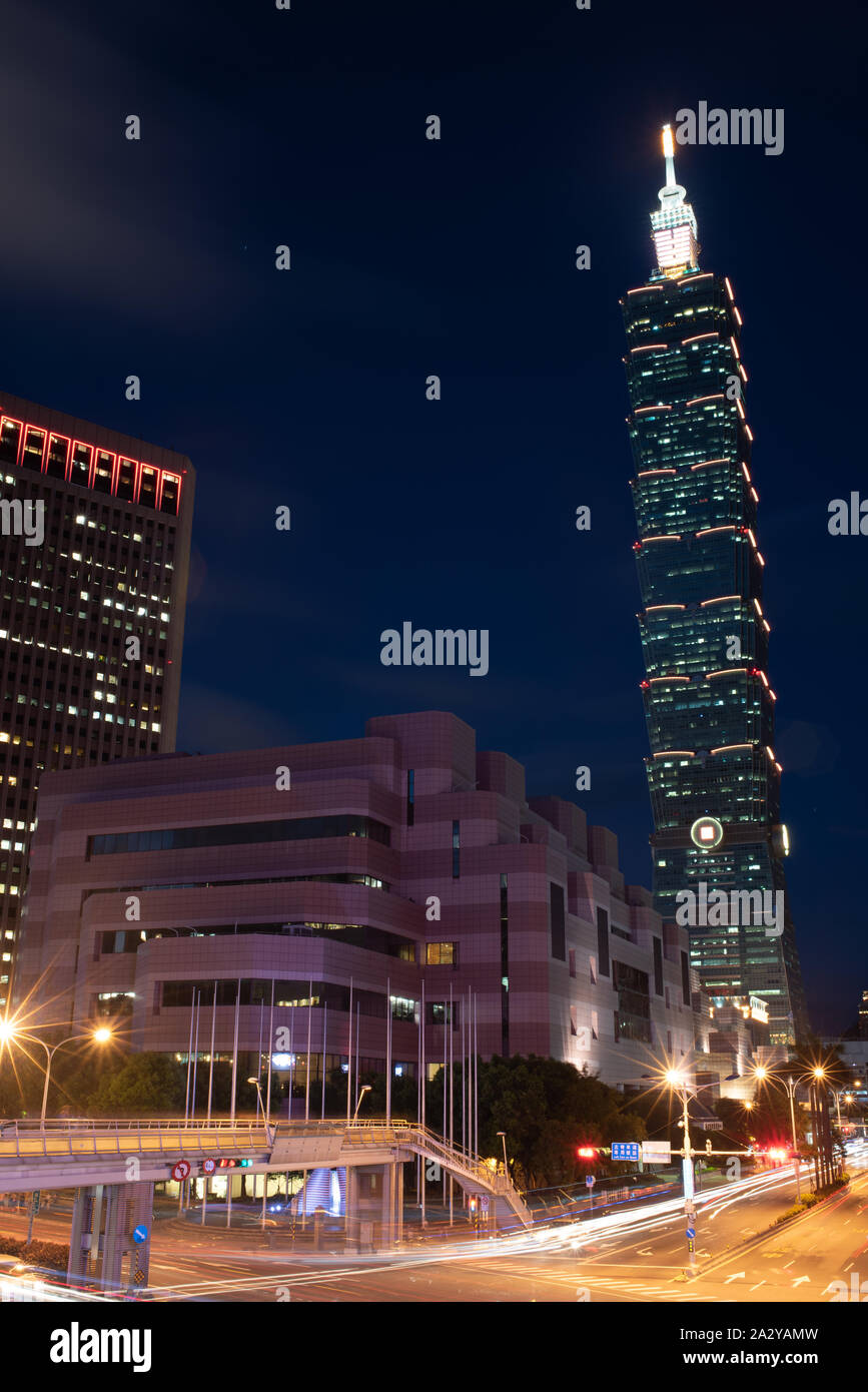 Panoramic view taipei 101 taipei hi-res stock photography and images ...