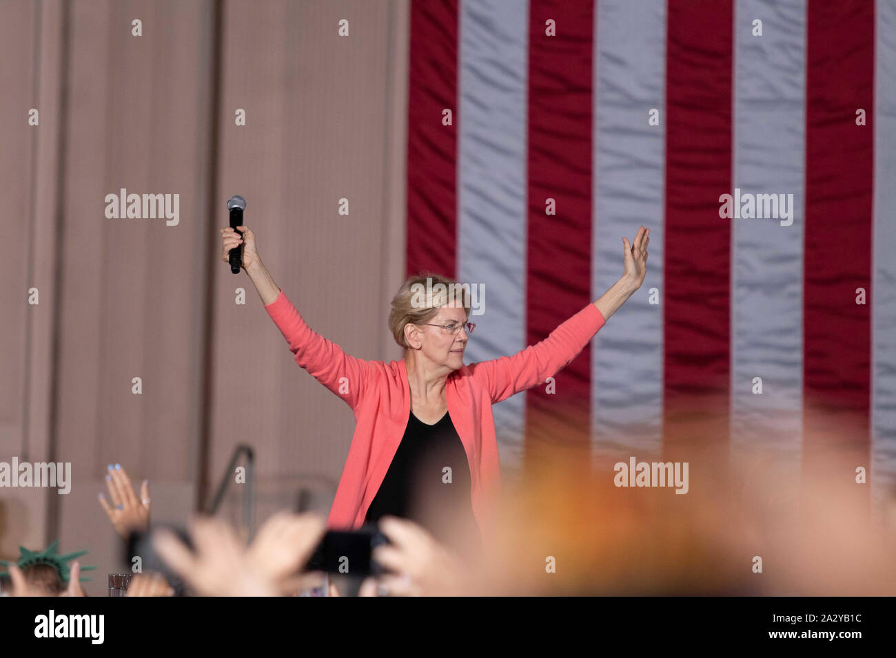 Elizabethwarren hi-res stock photography and images - Alamy