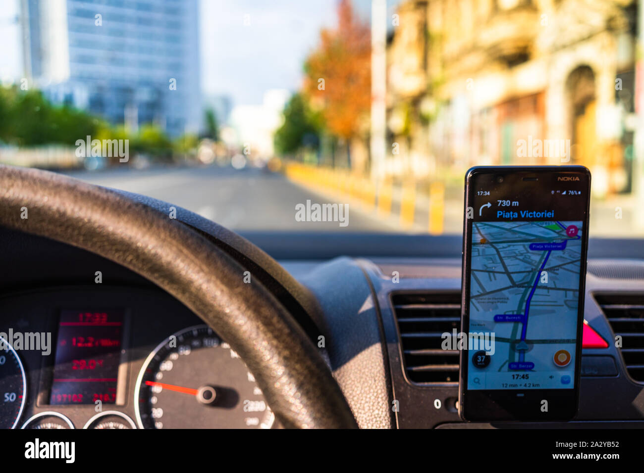 Waze app car hi-res stock photography and images - Alamy