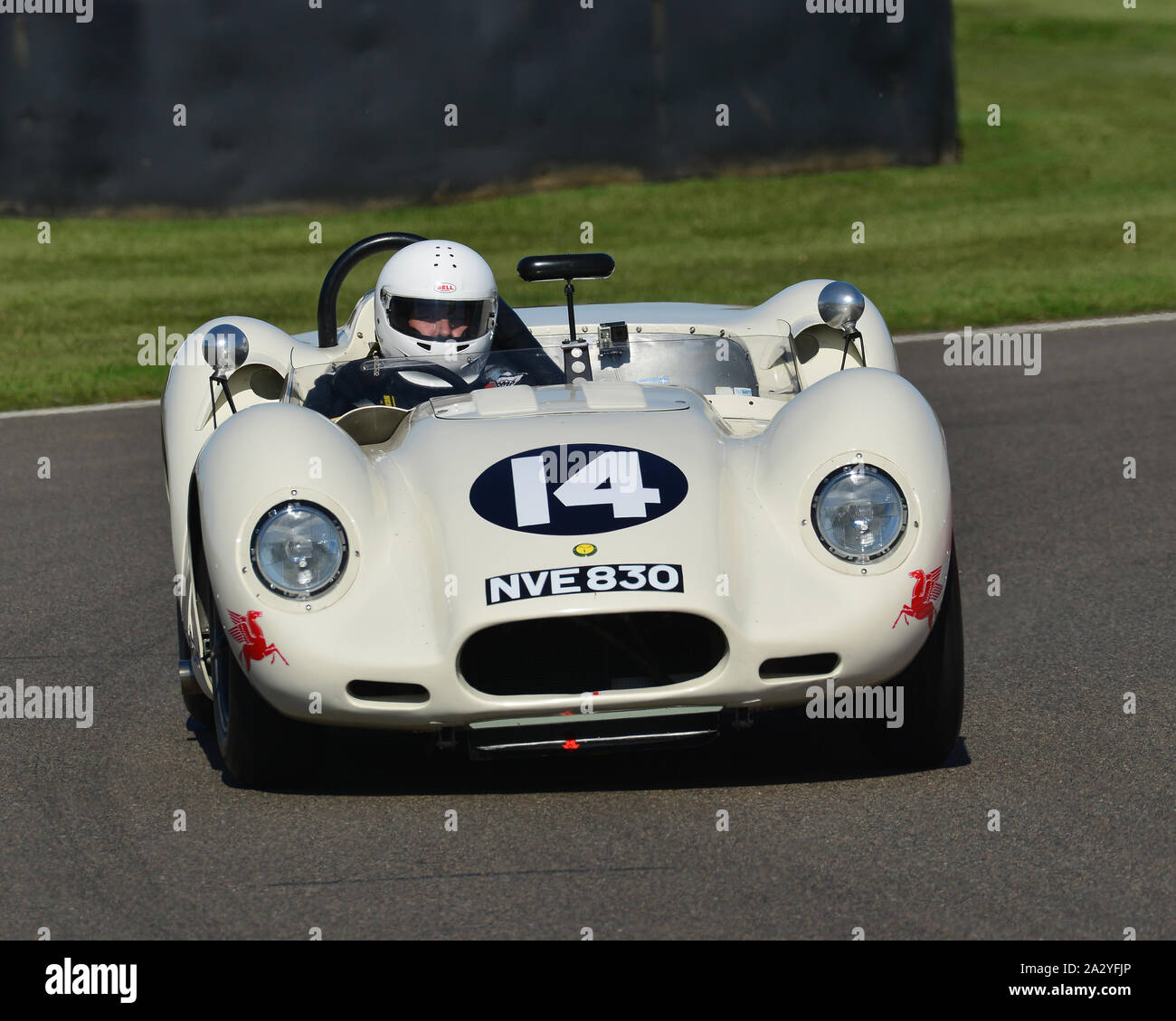 Goodwood circuit 1960 hi-res stock photography and images - Alamy