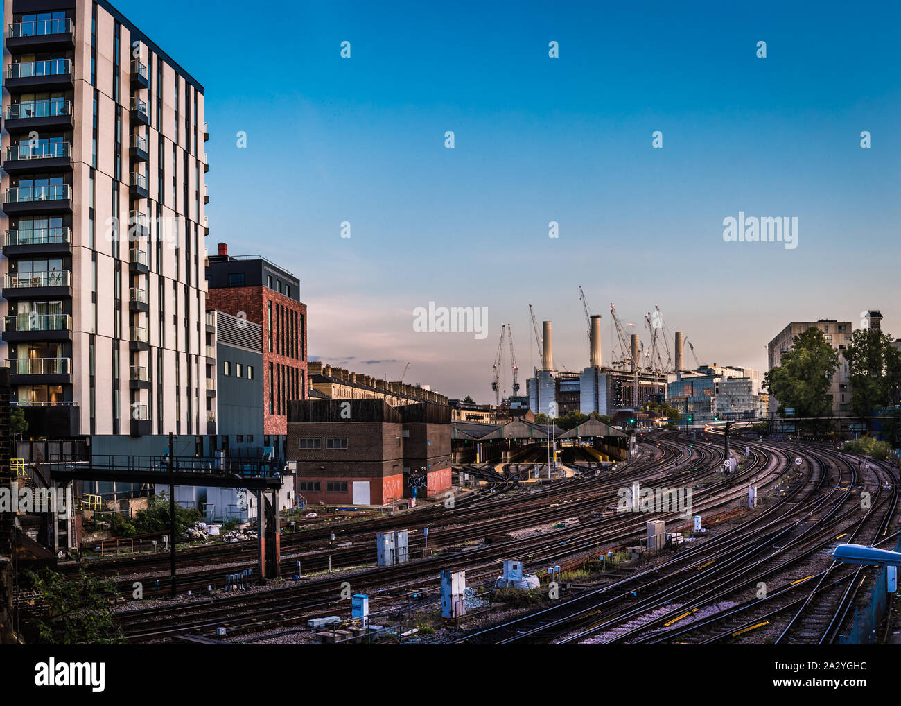 Victoria rail network in London, England Stock Photo - Alamy