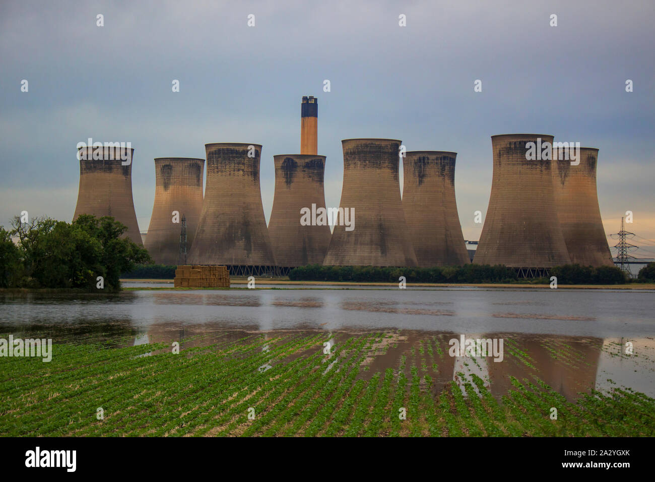 Eggborough Power Station in flooded fields Stock Photo - Alamy