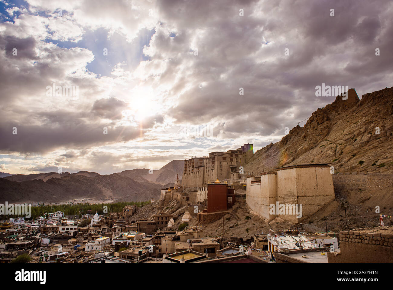 Capital city of leh hi-res stock photography and images - Alamy