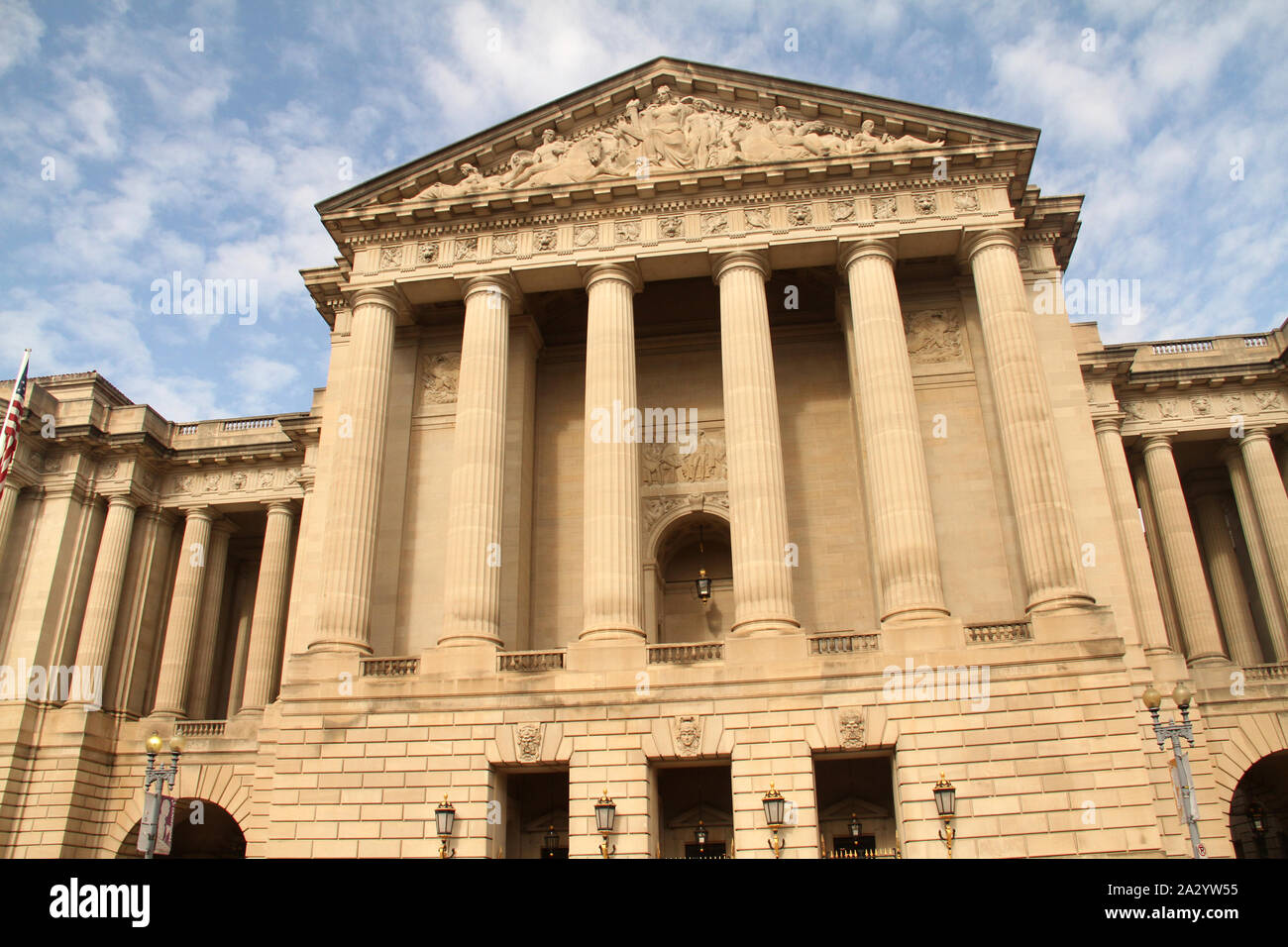 The William Jefferson Clinton Building on Constitution Ave NW ...