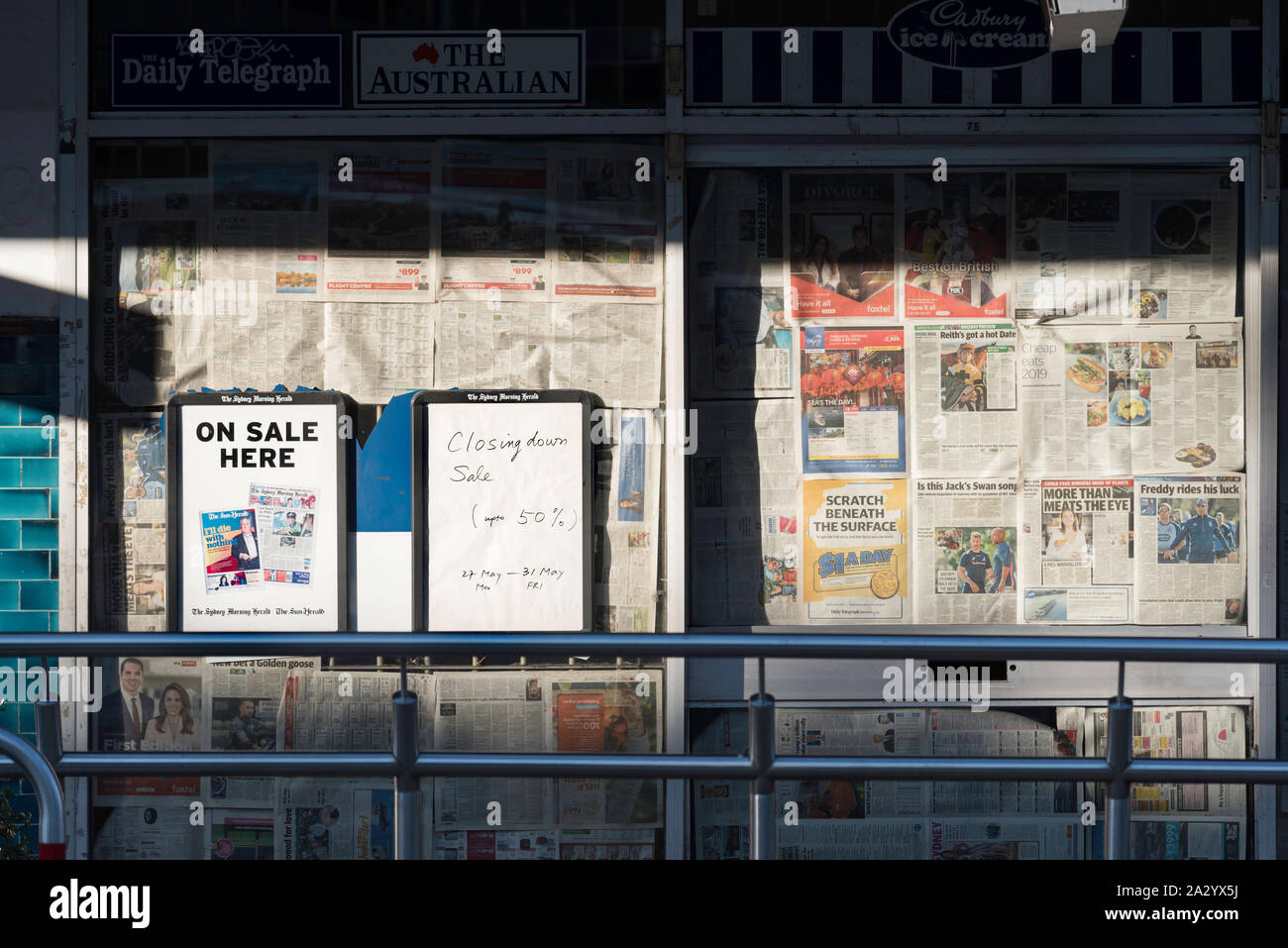 Local shopfront shop hi-res stock photography and images - Alamy