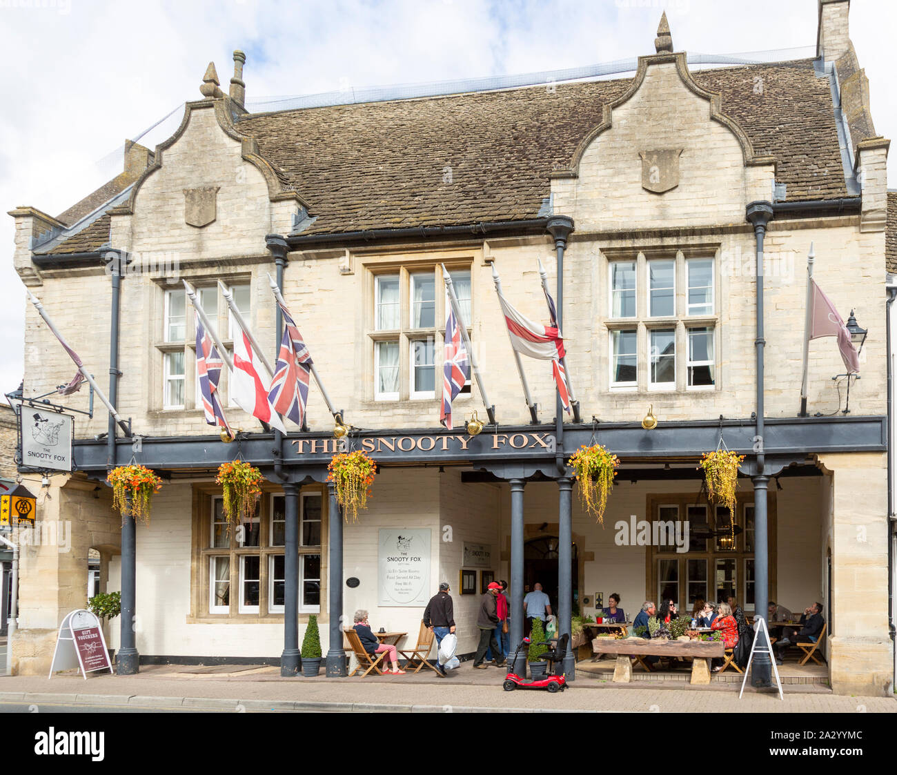 Snooty hi-res stock photography and images - Alamy