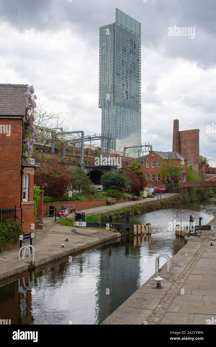 Manchester ship canal construction hi-res stock photography and images ...