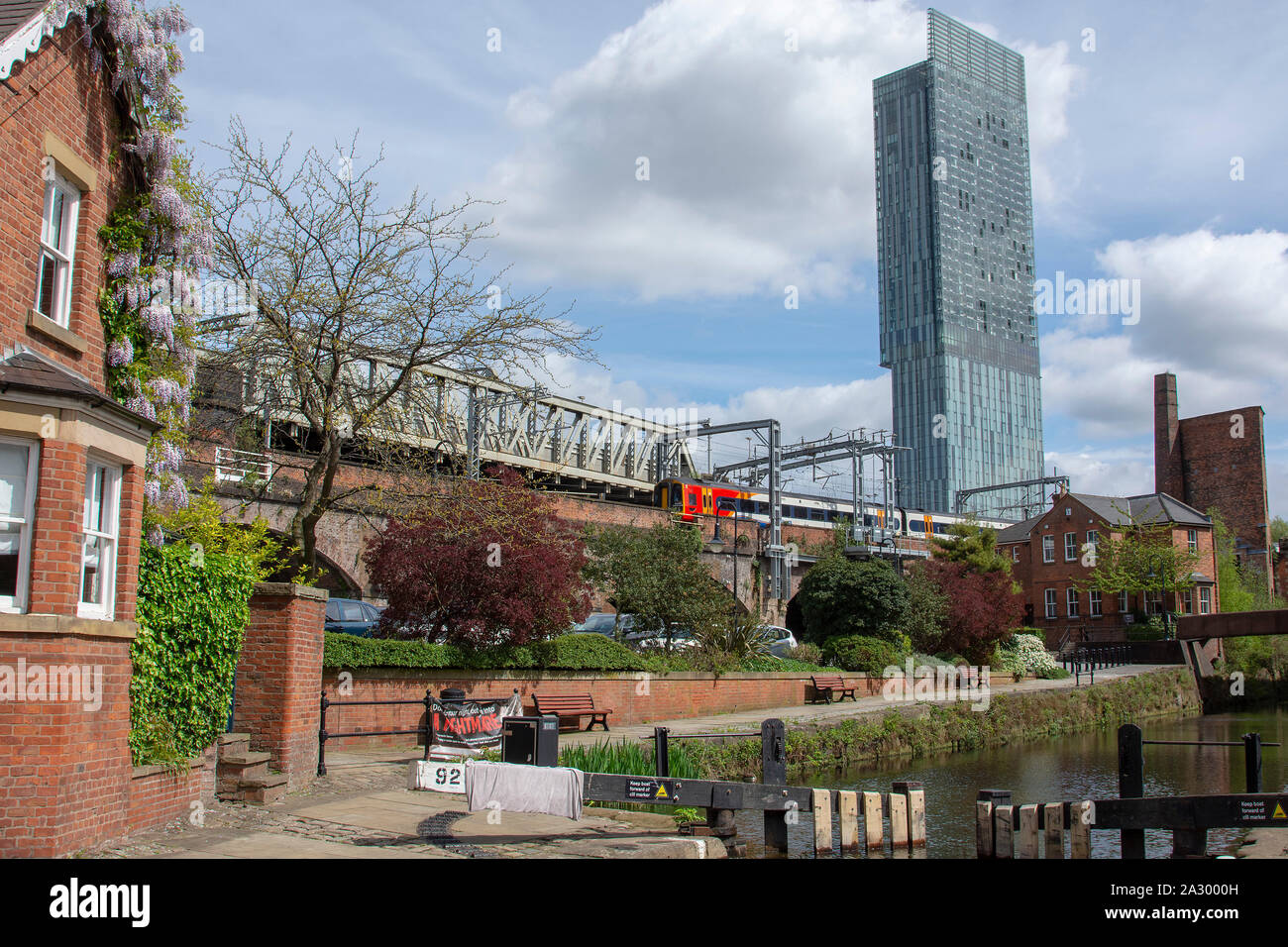 Castlefield basin manchester hi-res stock photography and images - Alamy