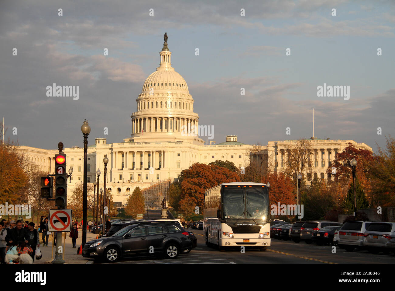 U.s. capitol statue of freedom hi-res stock photography and images - Alamy