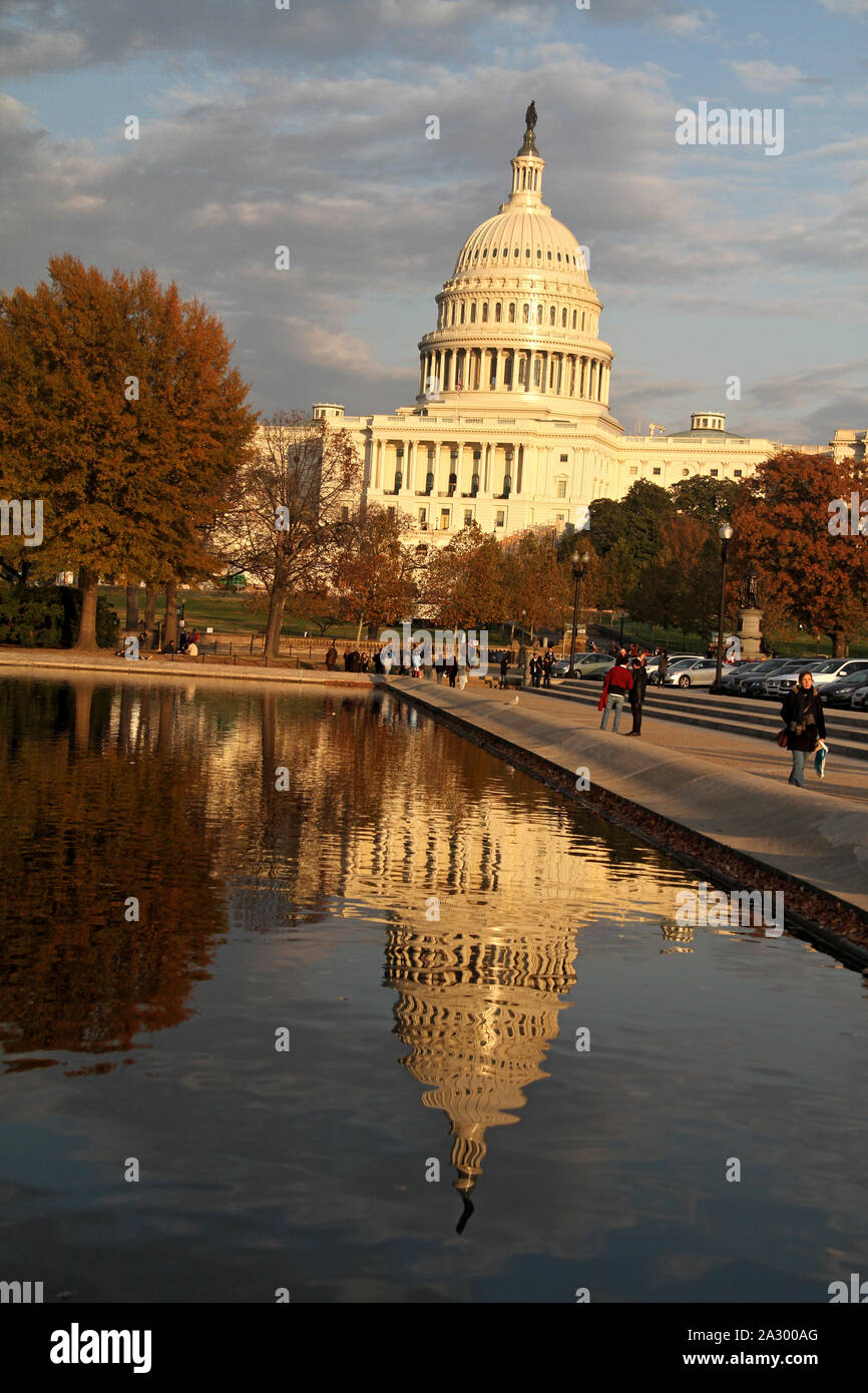 The Capitol Building and the Capitol Reflecting Pool at the eastern end ...