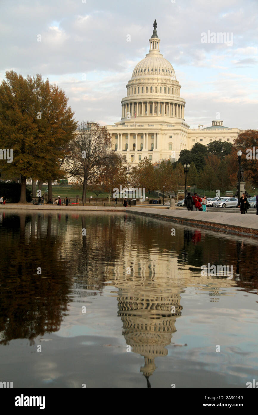 The Capitol Building and the Capitol Reflecting Pool at the eastern end ...