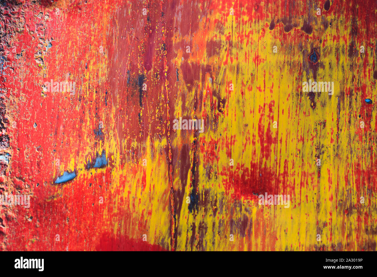 Chipped red paint hi-res stock photography and images - Alamy