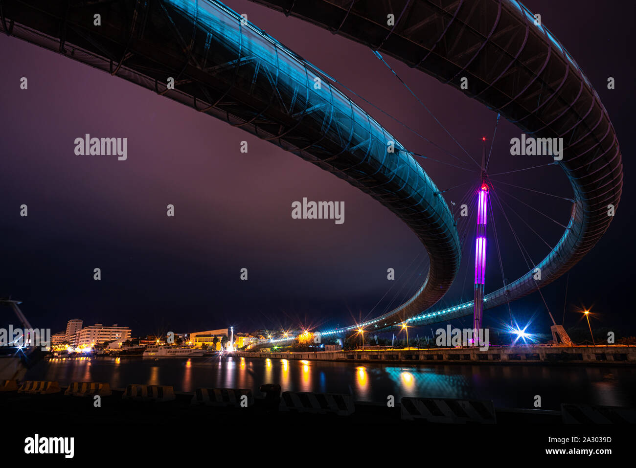 "Ponte del Mare", cable-stayed bridge pedestrian and cycle located in ...