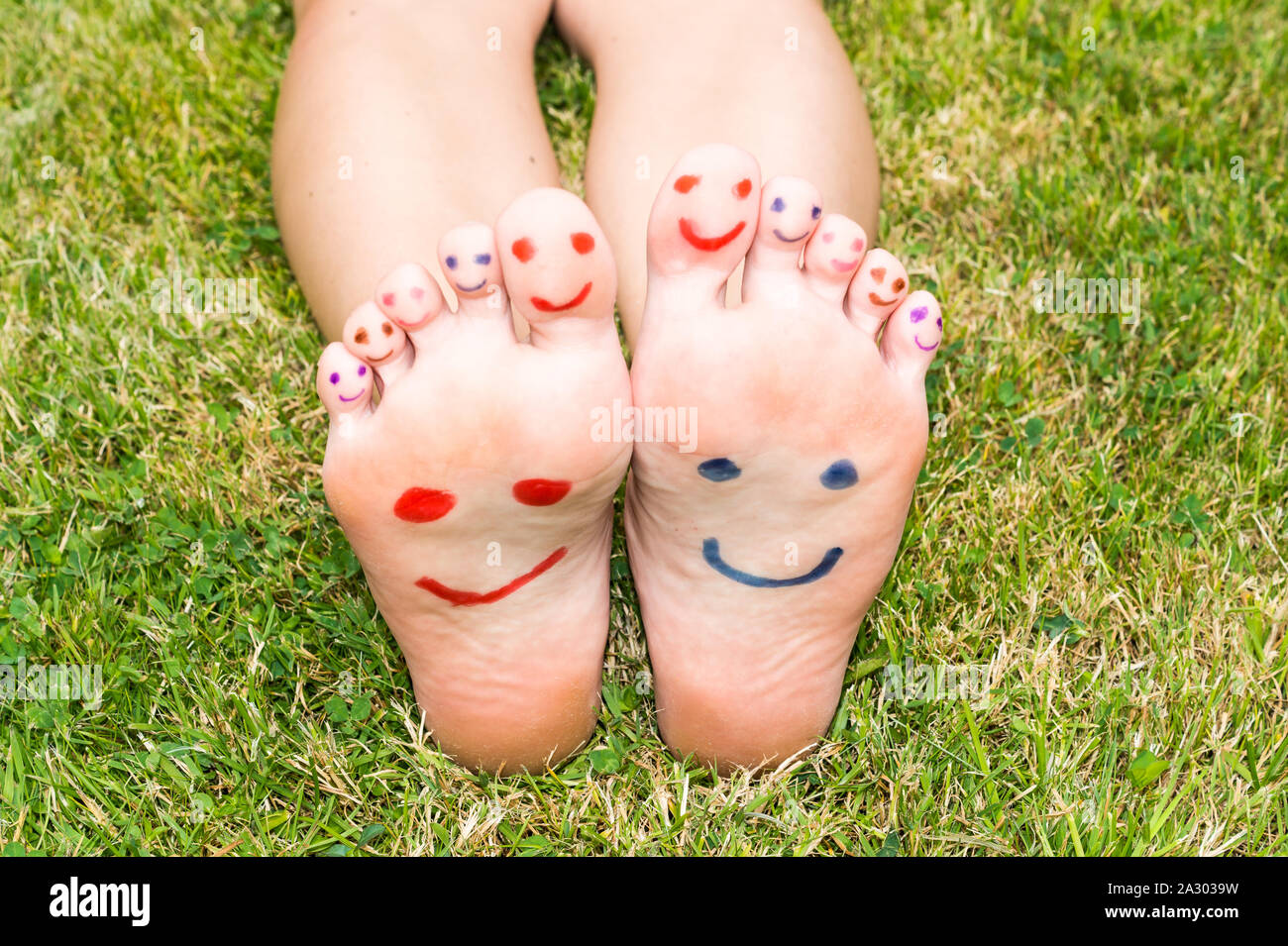 Feet feel good Stock Photo - Alamy