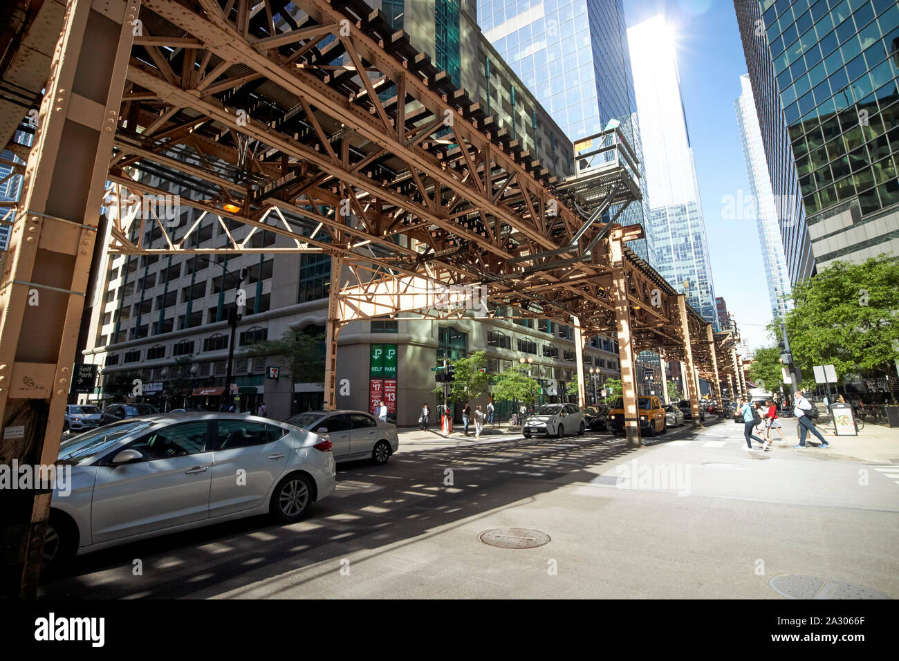 cars underneath the l train lines at franklin and lake the loop ...
