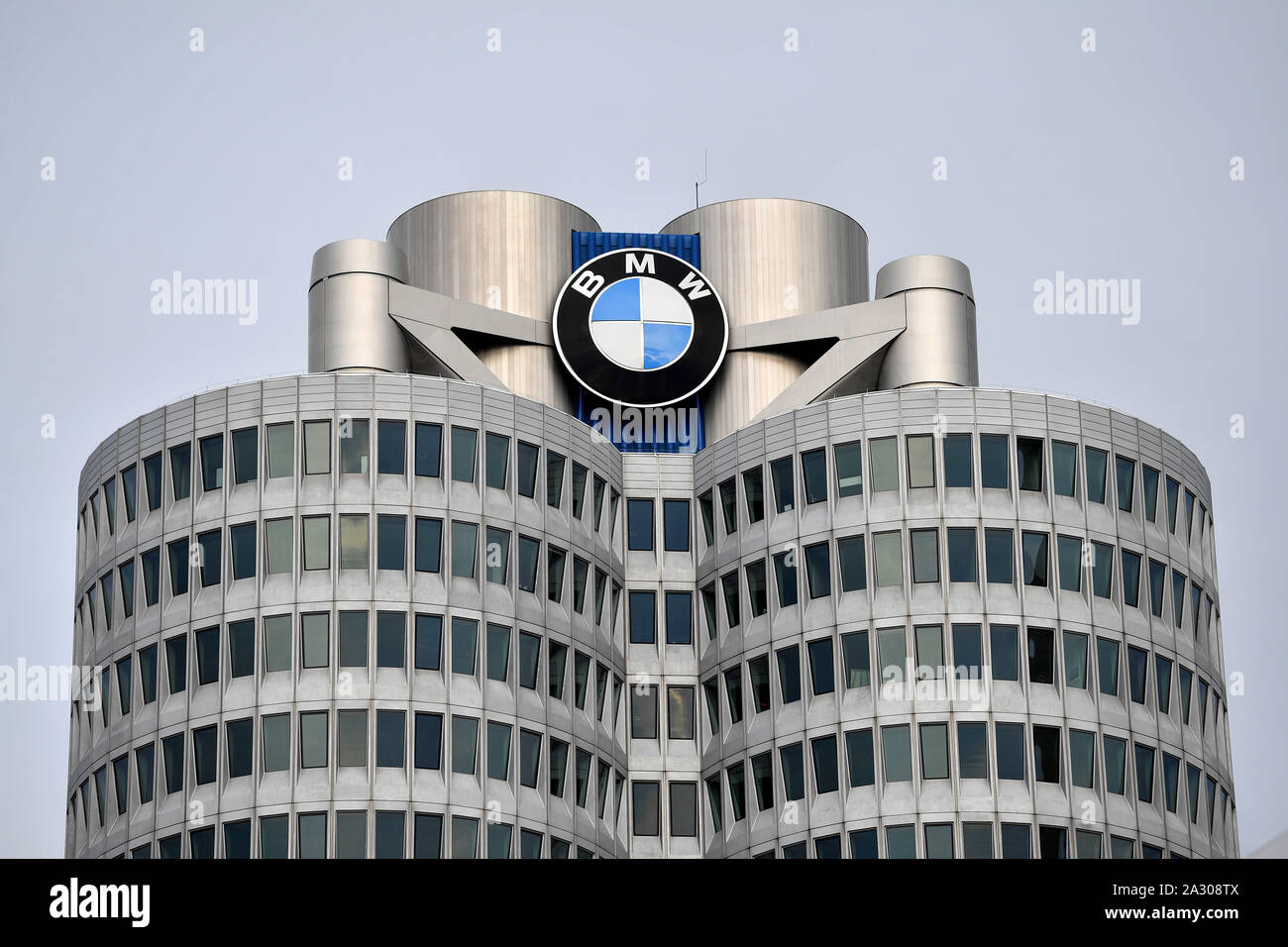 Munich, Deutschland. 04th Oct, 2019. Savings program of the car maker ...