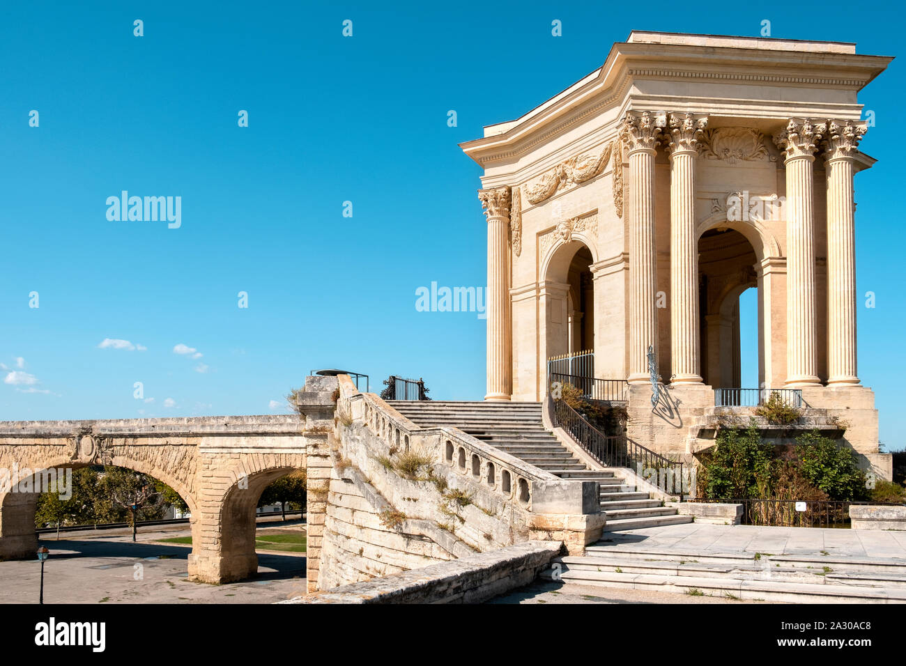Aqueduc des arceaux hi-res stock photography and images - Alamy