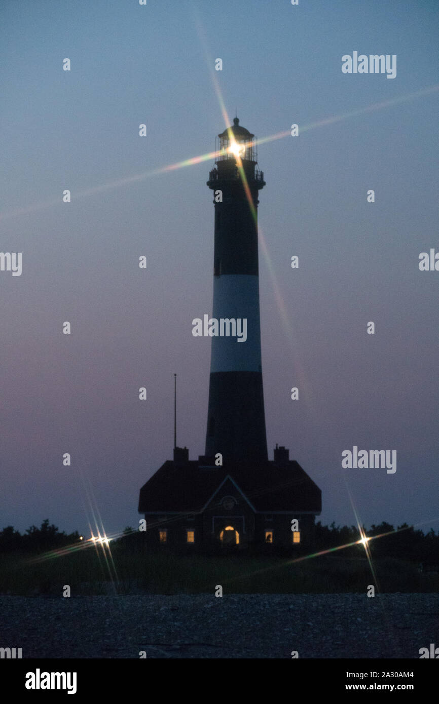 Fire Island lighthouse beacon cross star effect from beacon light ...