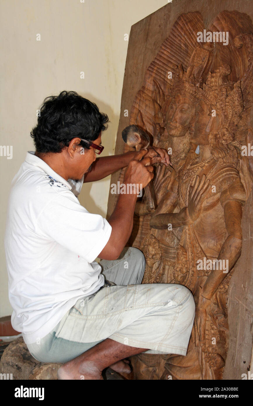 Woodcarver bali ubud hi-res stock photography and images - Alamy