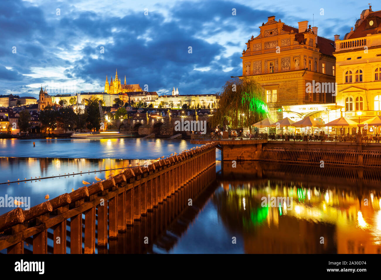 Night falls on Vltava river in Prague, Czechia Stock Photo - Alamy
