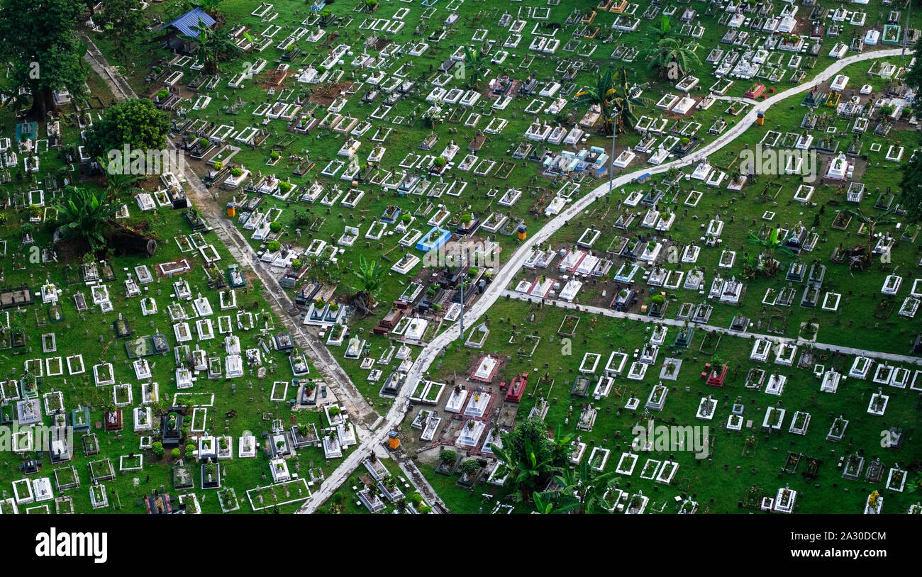 Kuala Lumpur Muslim Cemetery Stock Photo - Alamy