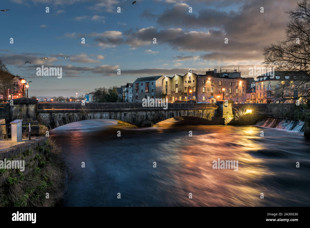 Illuminated water mill hi-res stock photography and images - Alamy