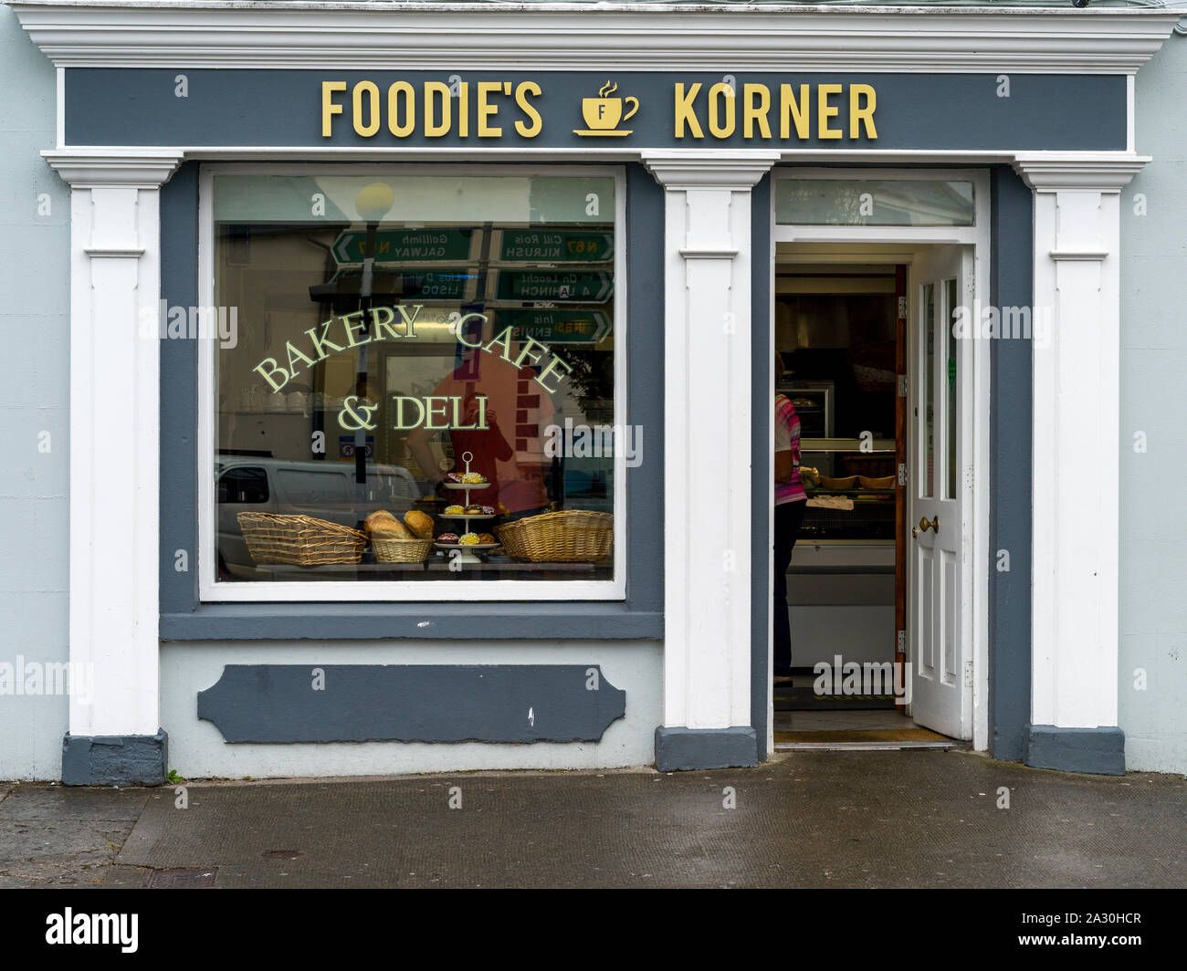 Deli business food storefront hi-res stock photography and images - Alamy