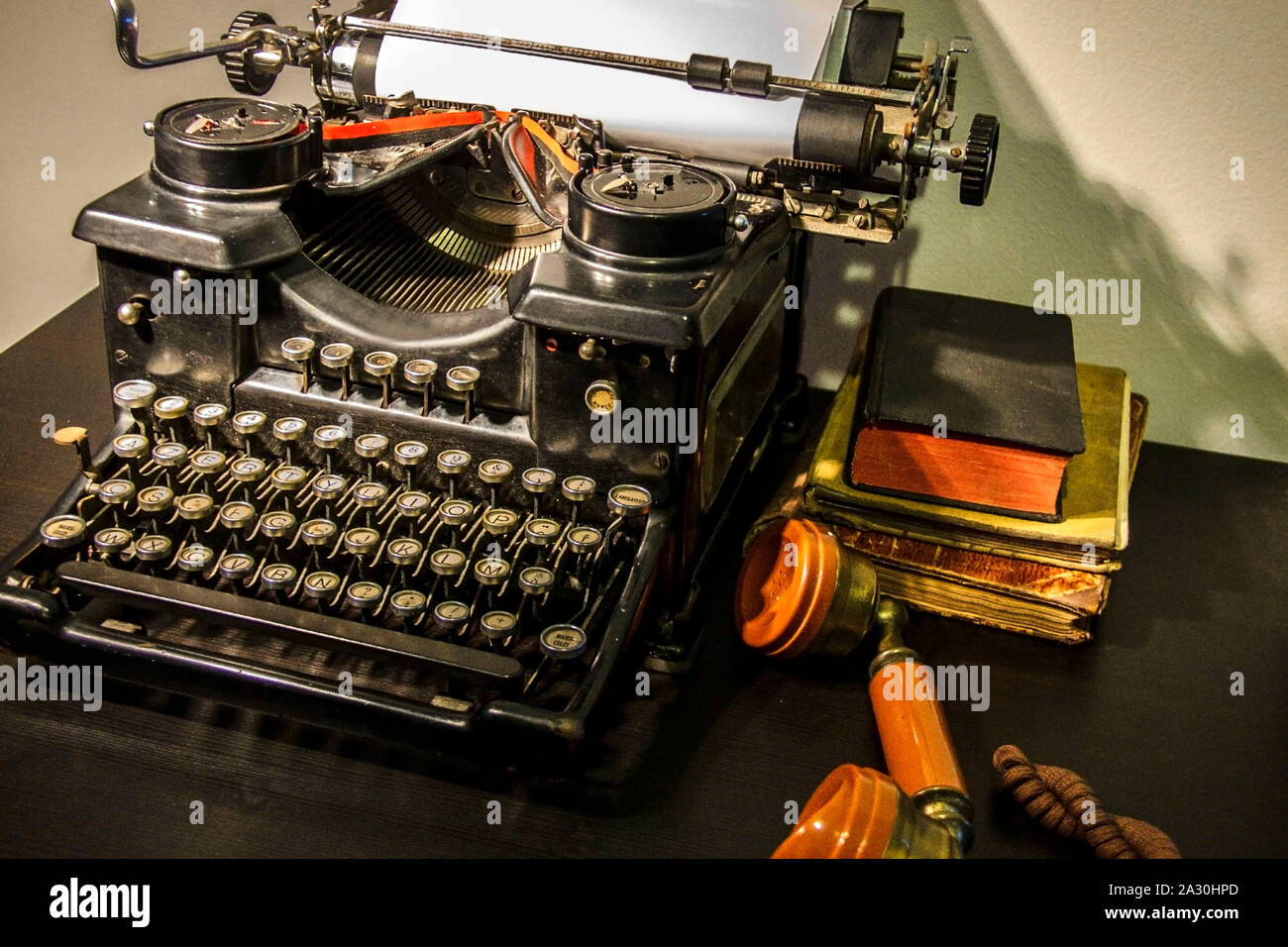 Typewriting 1900 hi-res stock photography and images - Alamy