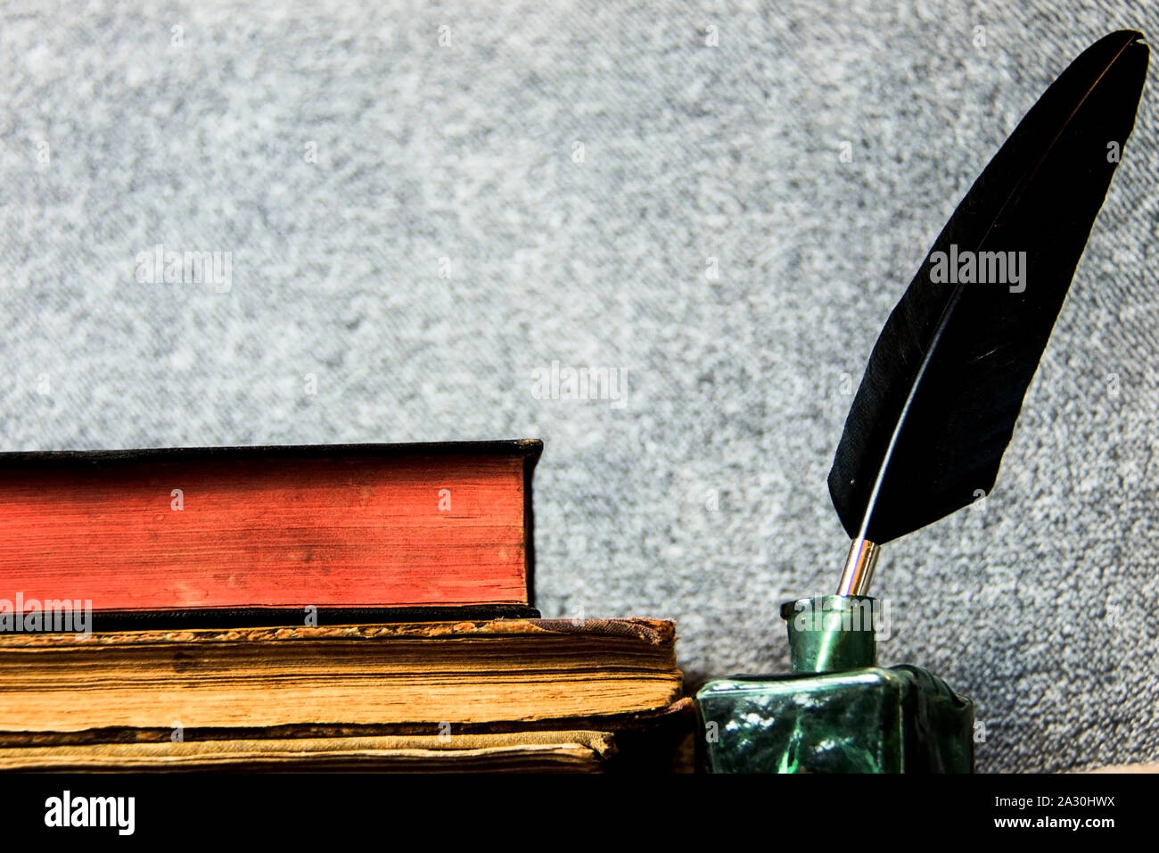 Old fashioned items Stock Photo - Alamy