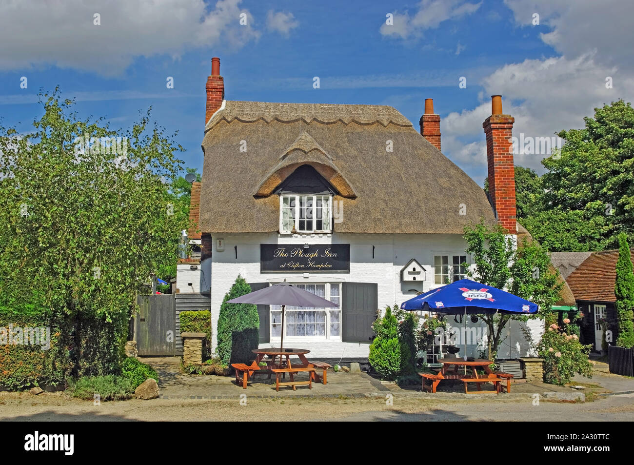 The plough inn pub hi-res stock photography and images - Alamy