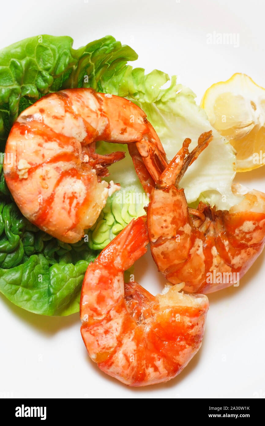 Ready to eat, cooked prawns Stock Photo - Alamy