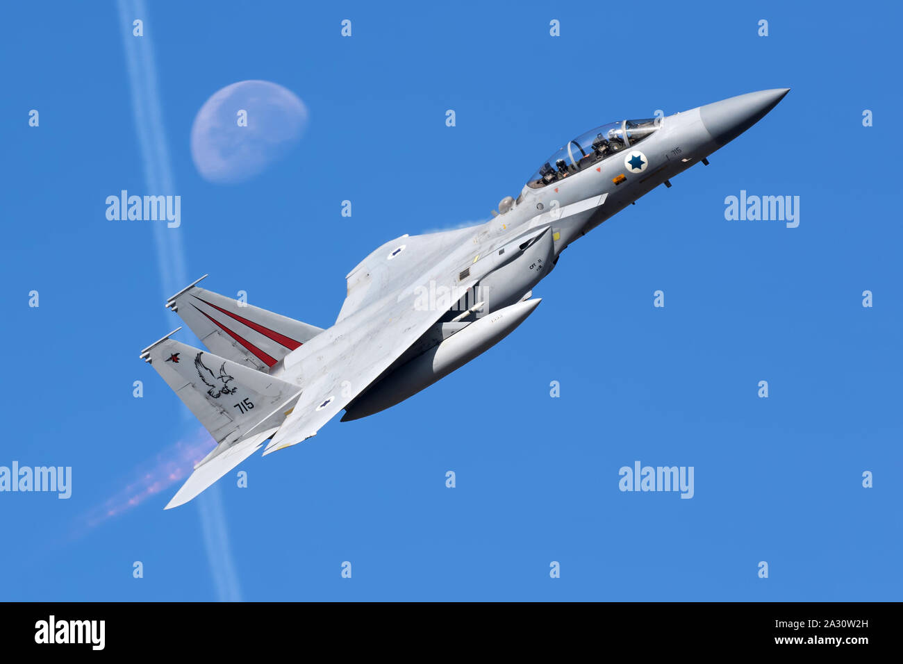 F15d eagle hi-res stock photography and images - Alamy