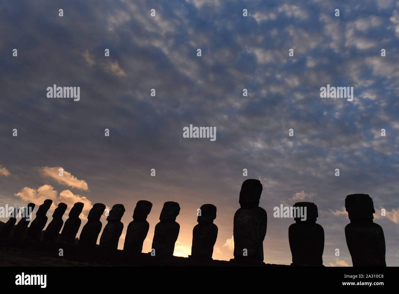 Rapa nui nationalpark hi-res stock photography and images - Alamy