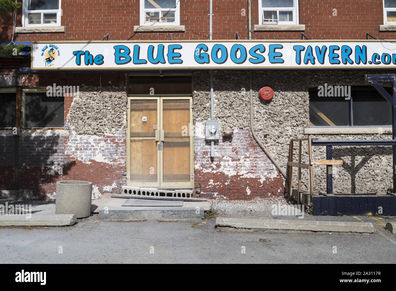 Toronto, Etobicoke, blue, goose, tavern, closed, forever, 2019 Stock ...