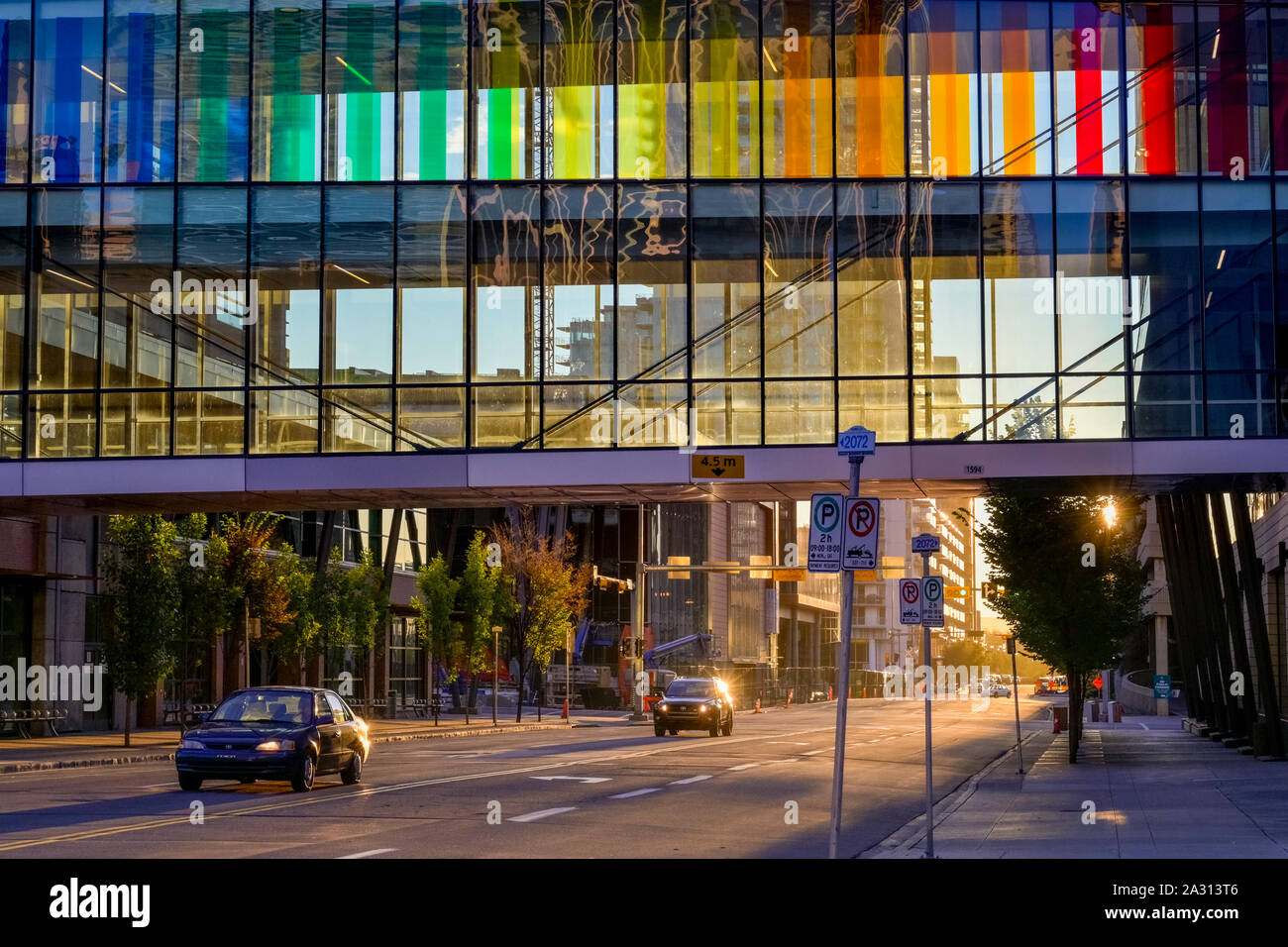 Overhead walkway hi-res stock photography and images - Alamy