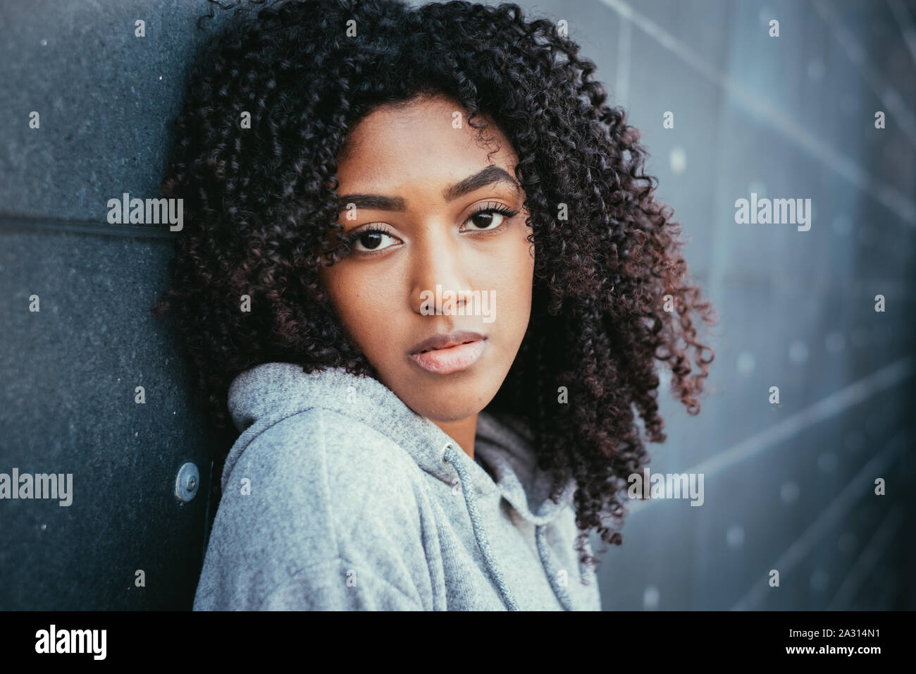 School girl lonely hi-res stock photography and images - Alamy