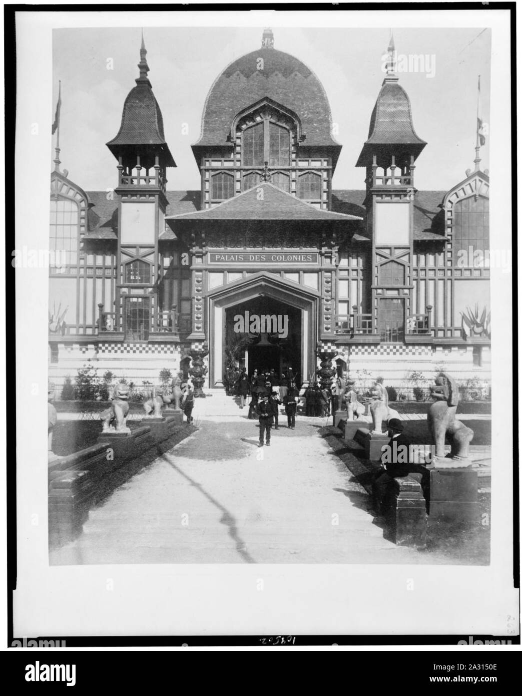 Entrance to Colonial Palace, Paris Exposition, 1889 Stock Photo - Alamy