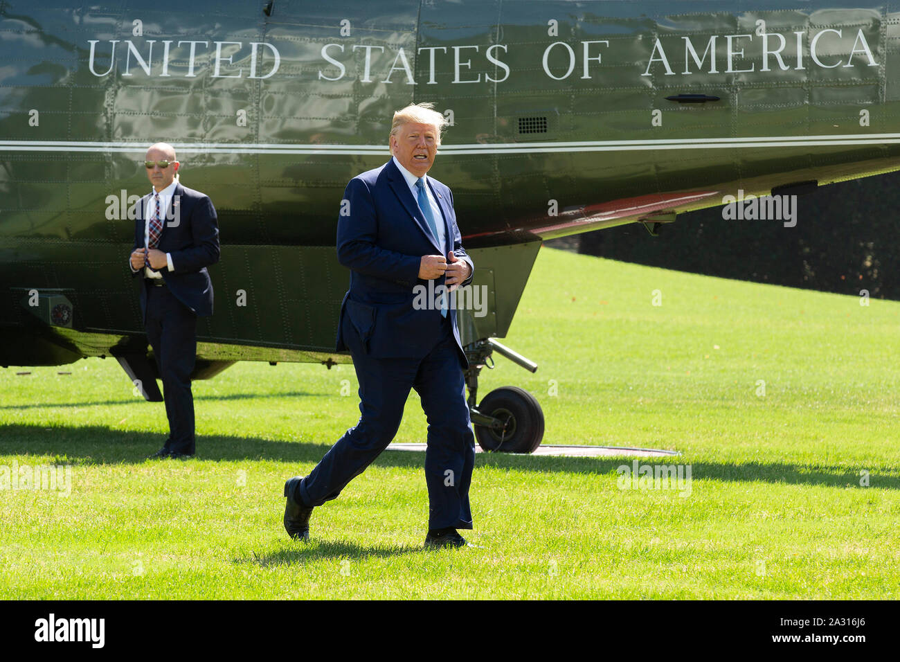 United States President Donald J. Trump arrives back to the White House ...