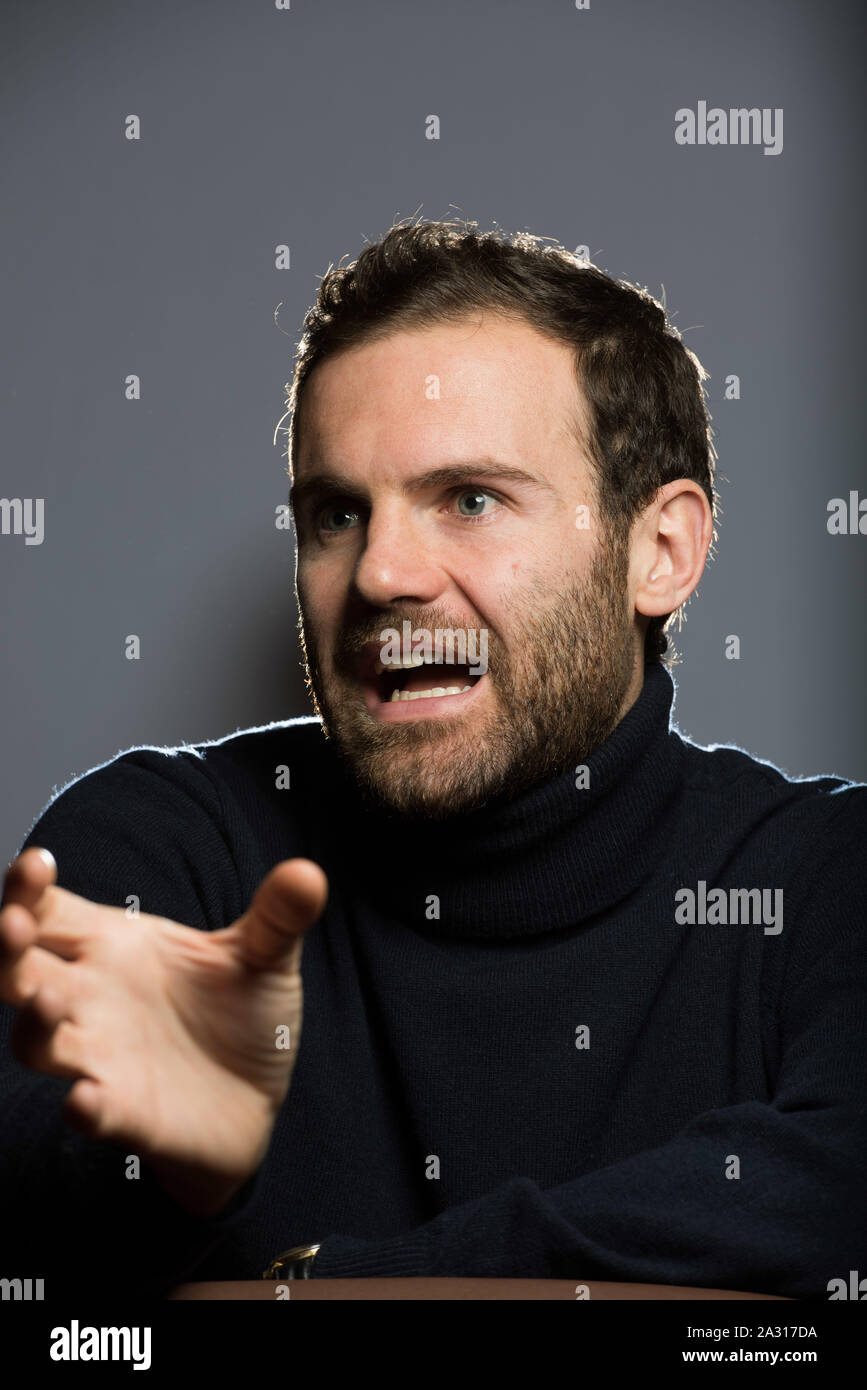 Conversation laughing football hi-res stock photography and images - Alamy