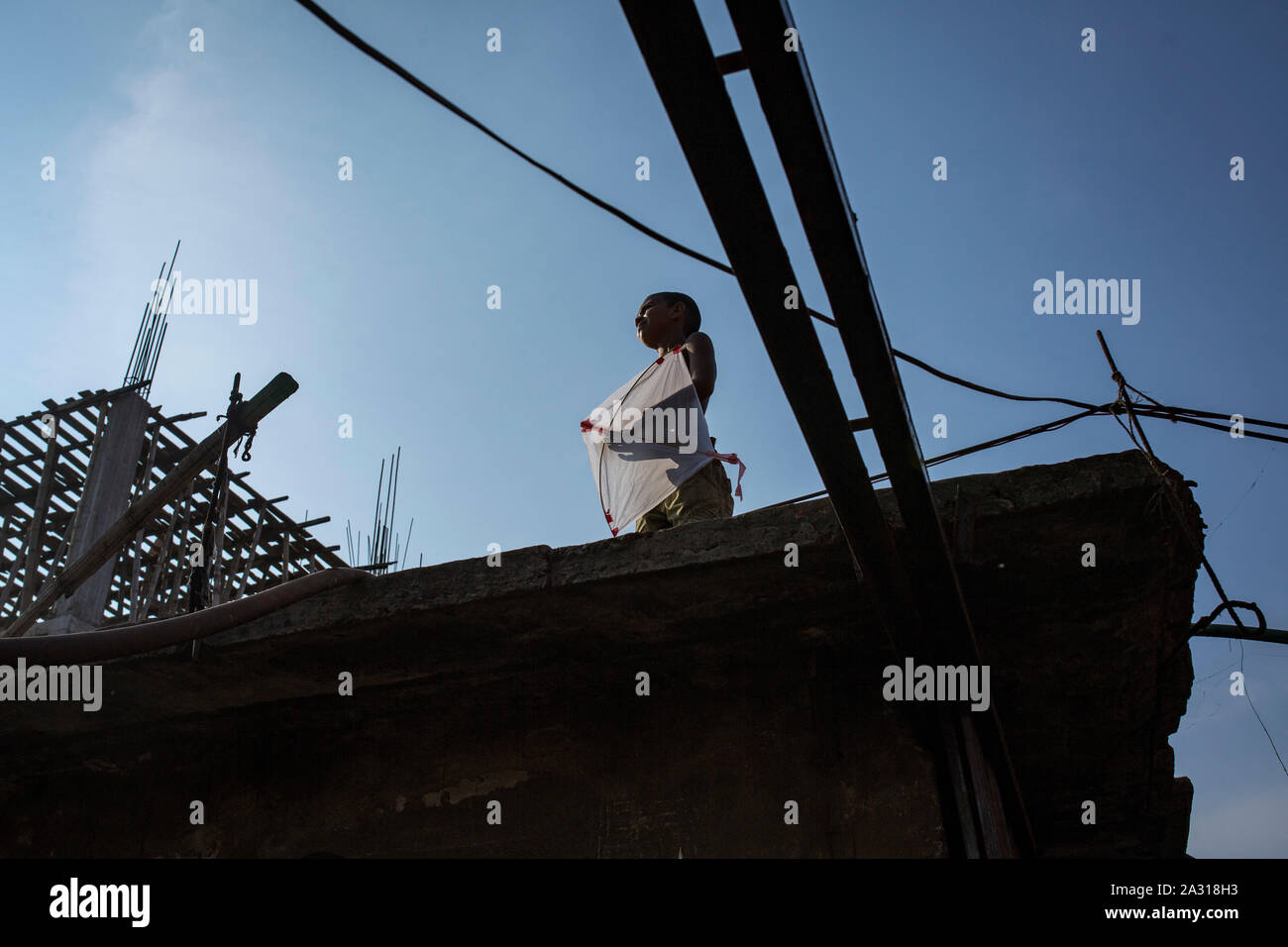 Child working bangladesh shipyard hi-res stock photography and images ...