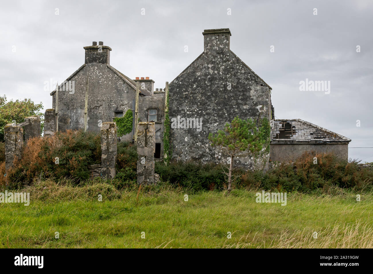 Kilronan castle hi-res stock photography and images - Alamy
